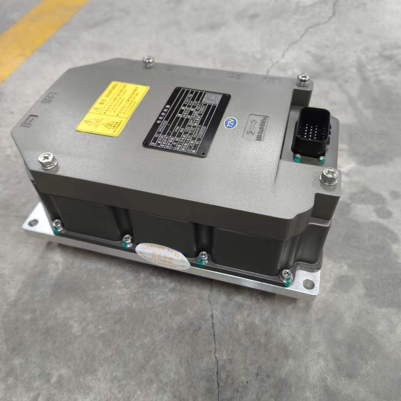 7.5KW/15KW 72V PMSM air cool vehicle conversion motor and controller ...